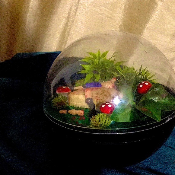 Other | Decoration Plant With A Fake Figure Dead Body Zombie Blood ...